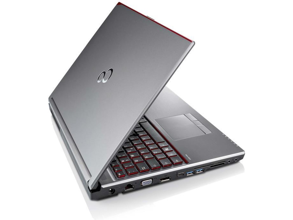 Fujitsu Celsius H770 15,6" FHD WS - KomplettBedrift.no